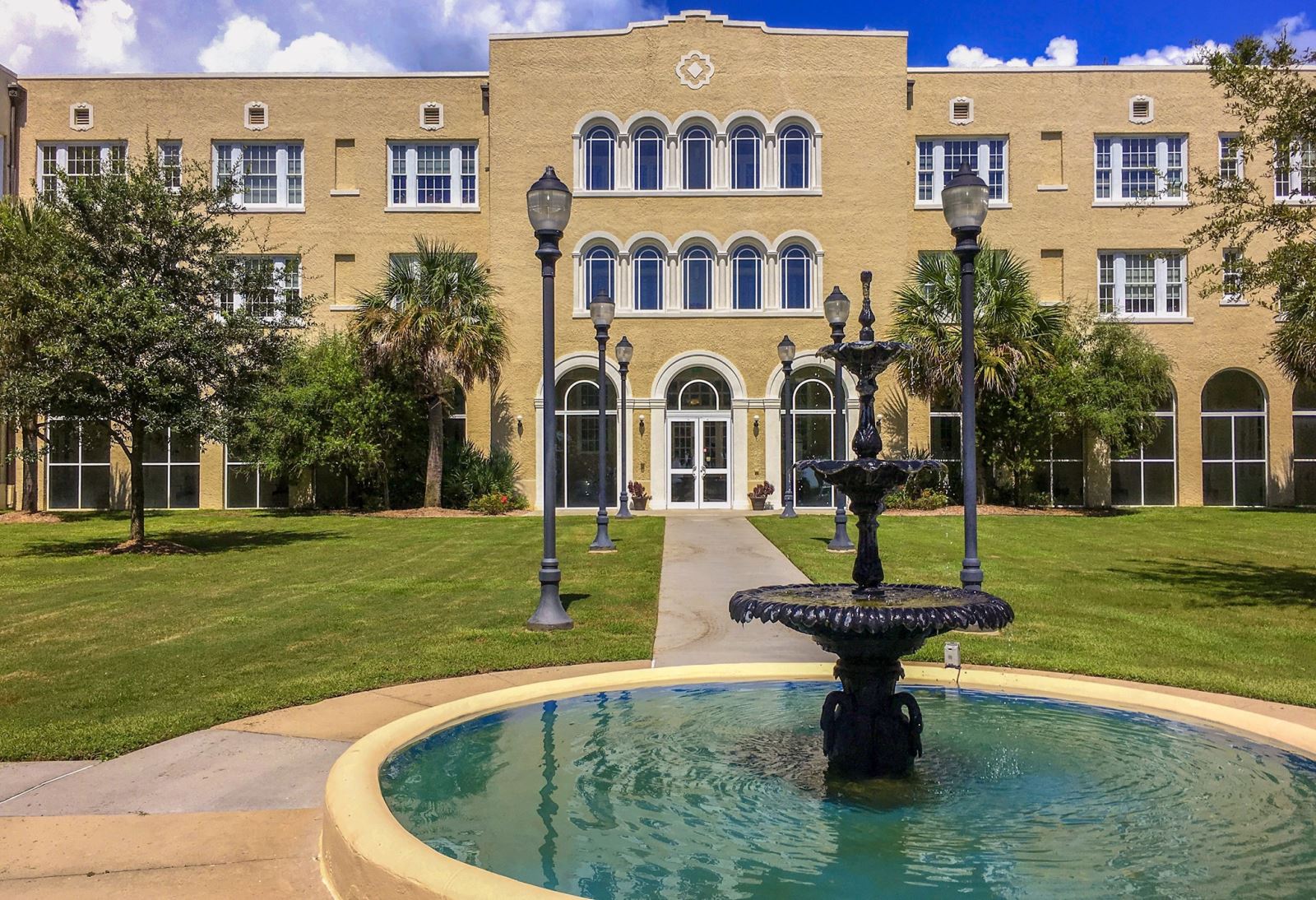 University of Southern Mississippi Undergraduate Admissions - Discover ...